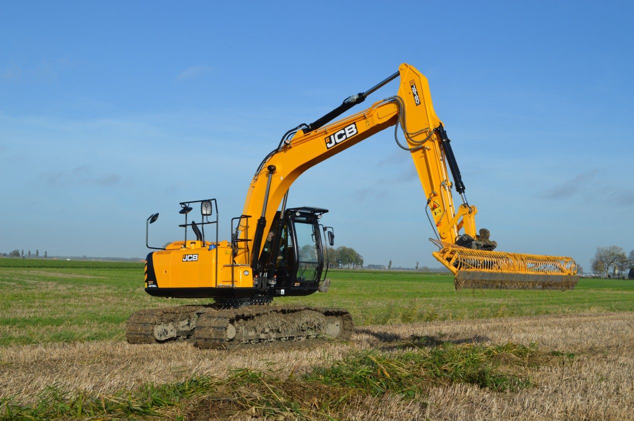 JCB JS 190 LC rupsgraafmachine voor Loonbedrijf Van Lingen in ...