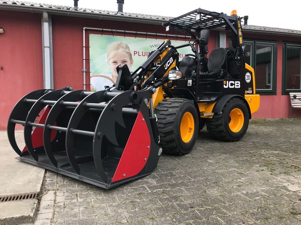 JCB 403 SMART POWER AFGELEVERD AAN PLUIMVEEBEDRIJF HUISMAN. - JCB ...