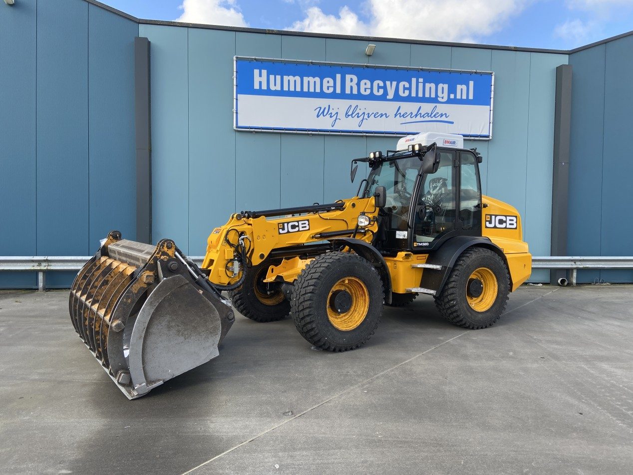 Nieuwe JCB Telemaster TM 320 T4F geleverd aan Hummel Recycling in Leek ...