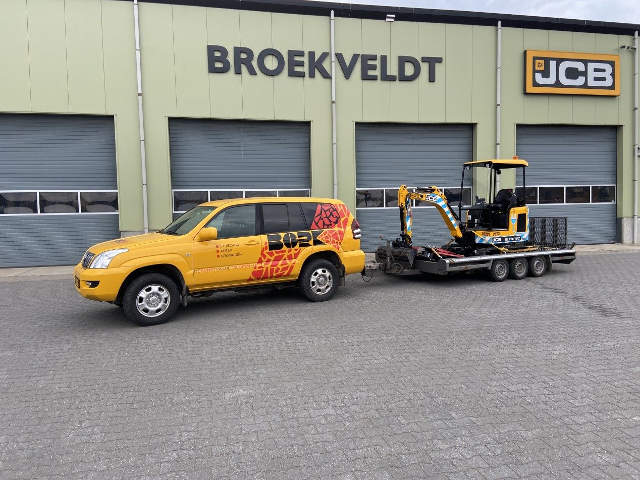 Elektrische minigraafmachine JCB 19E-TECH afgeleverd aan de Bork groep ...