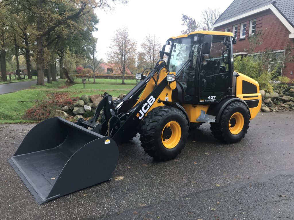 Nieuwe JCB 407 Agri wiellader voor MTS. Middendorp in foxwolde - JCB ...